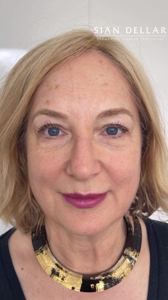 Brow symmetry correction light hair - Sian Dellar