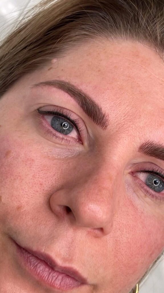 Permanent eyeliner with slight wing - Sian Dellar